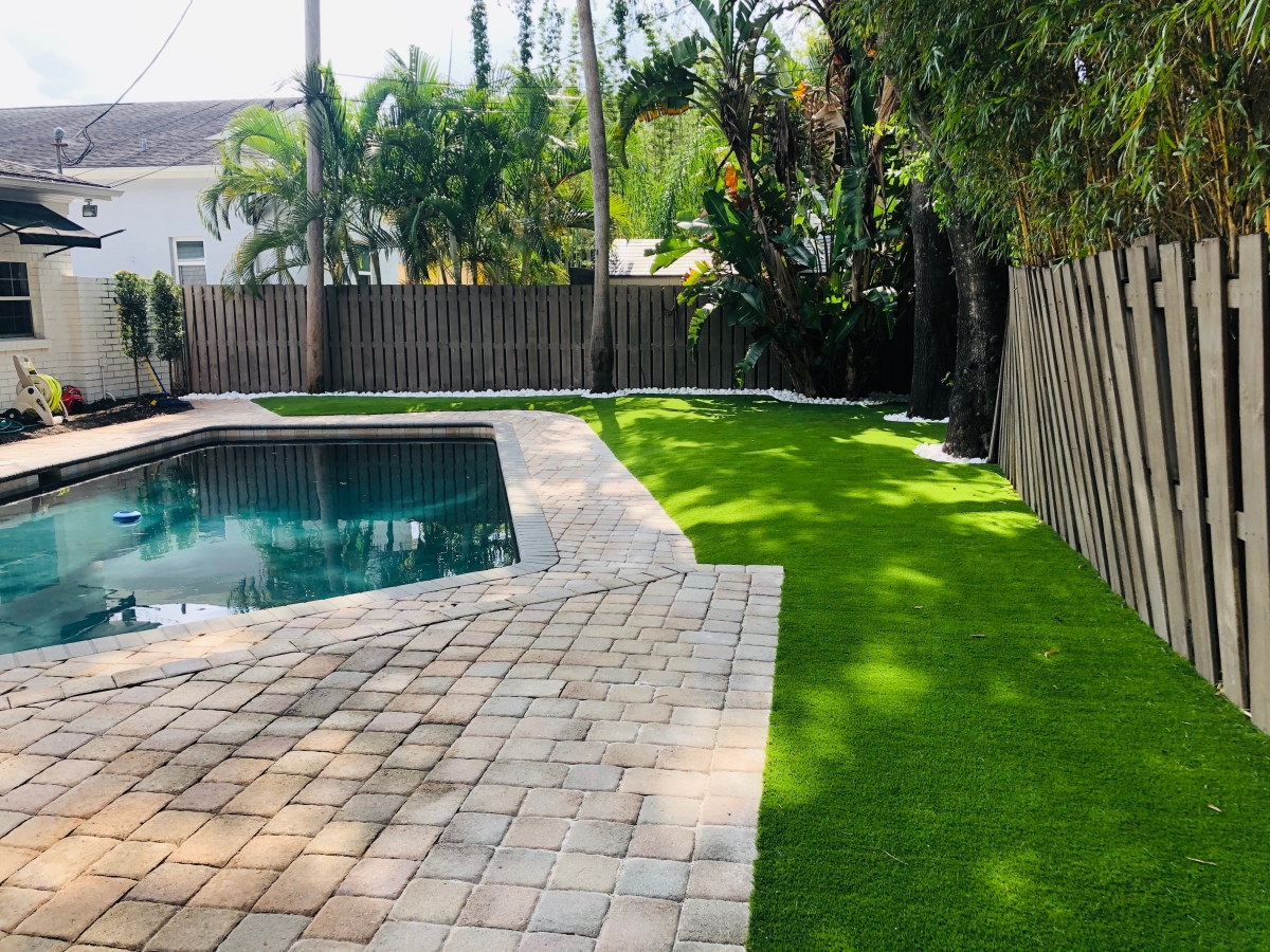 AST Freshcut Along Swimming Pool